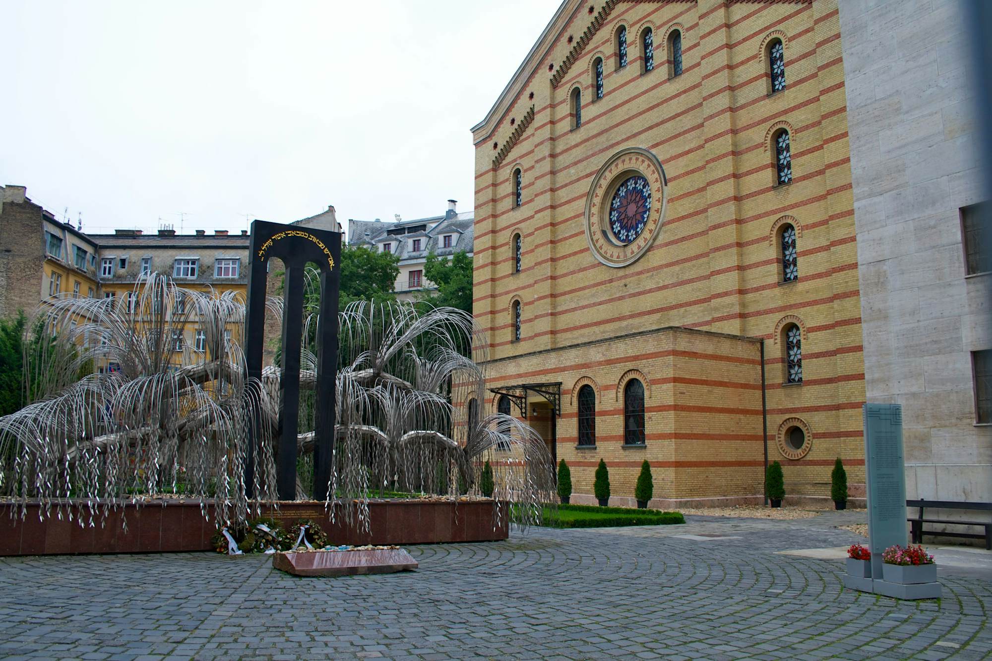 Holocaust Tree of Life Memorial | Budapest, Hungary | Sights - Lonely ...
