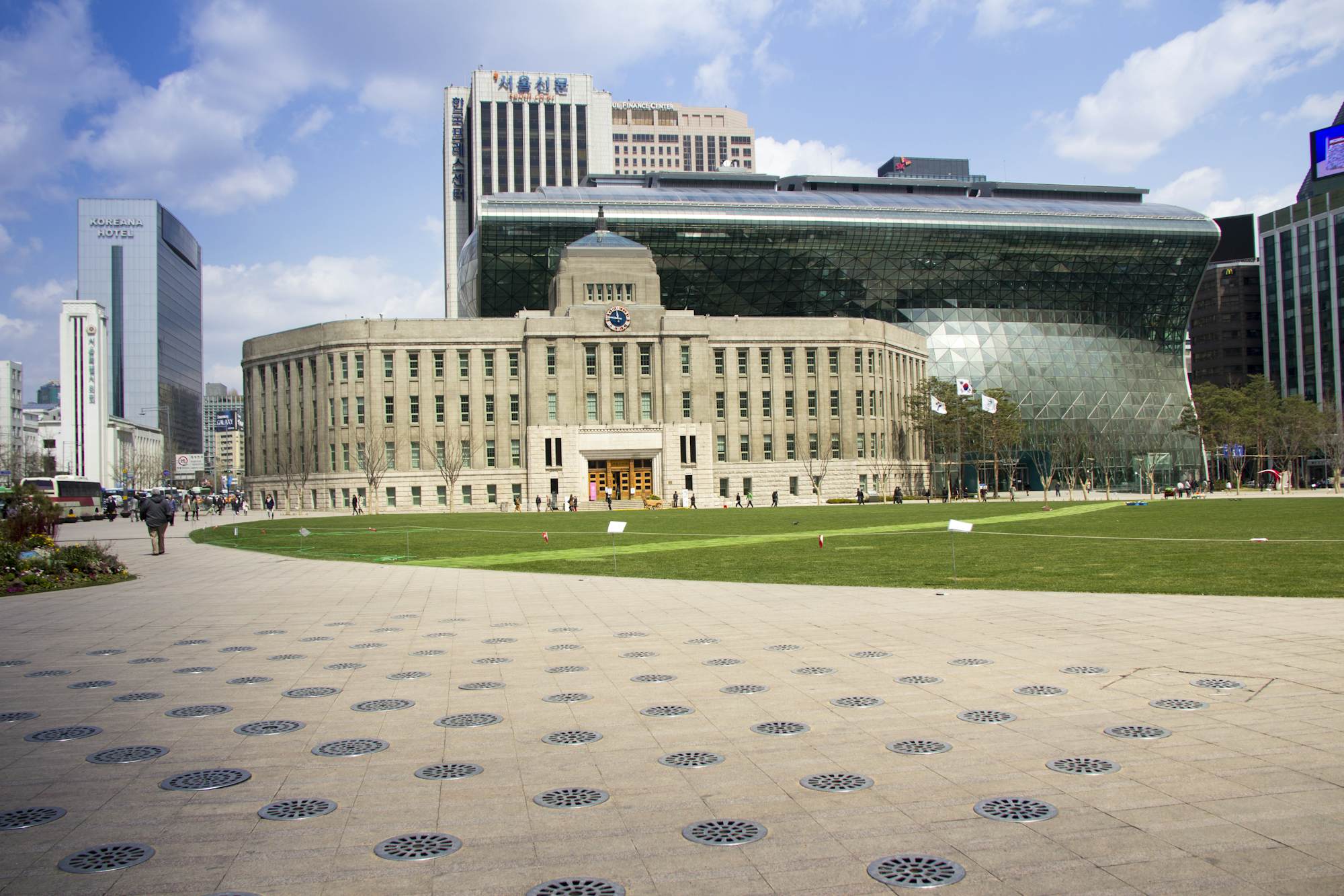 Seoul City Hall | Seoul, South Korea | Sights - Lonely Planet