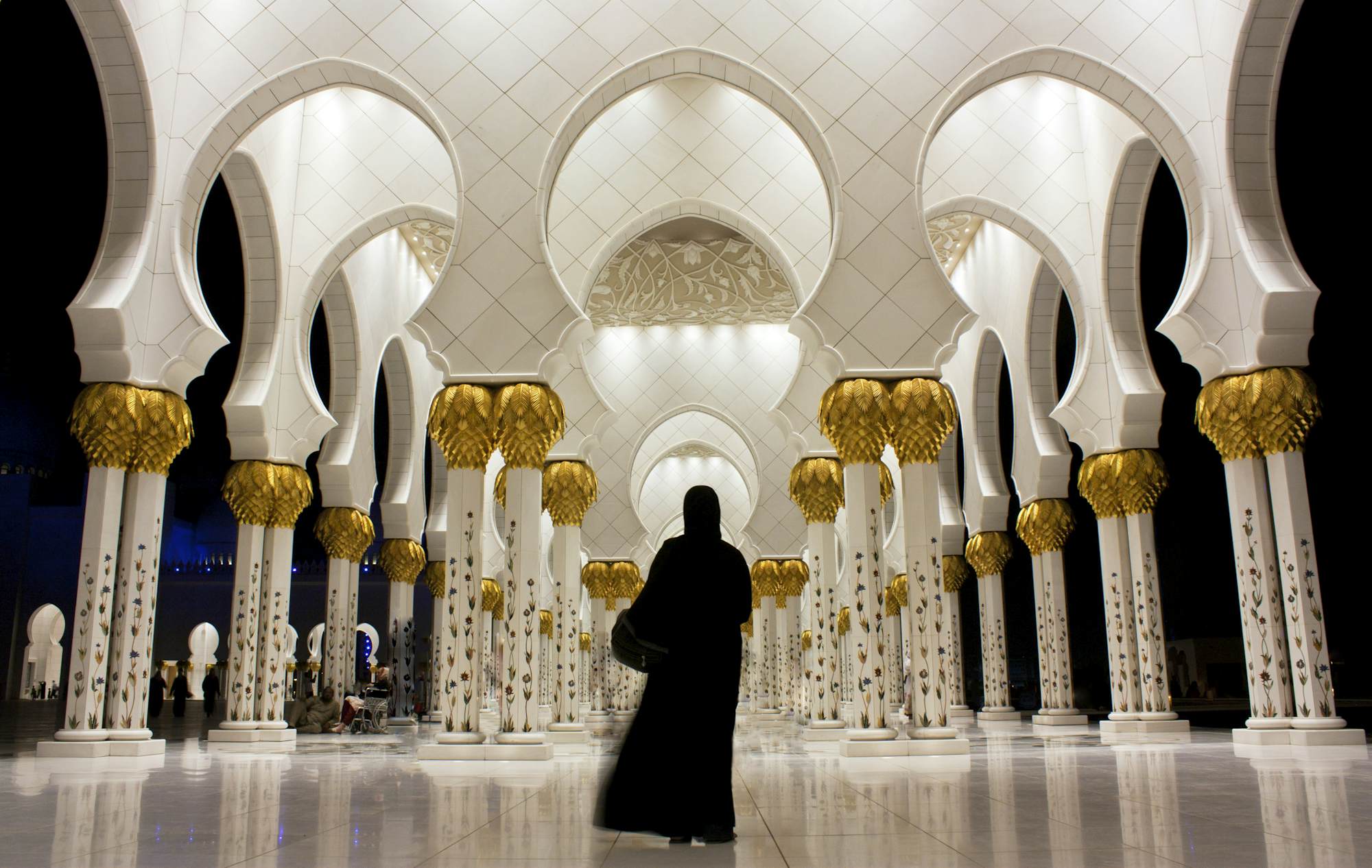 Sheikh Zayed Grand Mosque | Abu Dhabi, United Arab Emirates | Sights ...