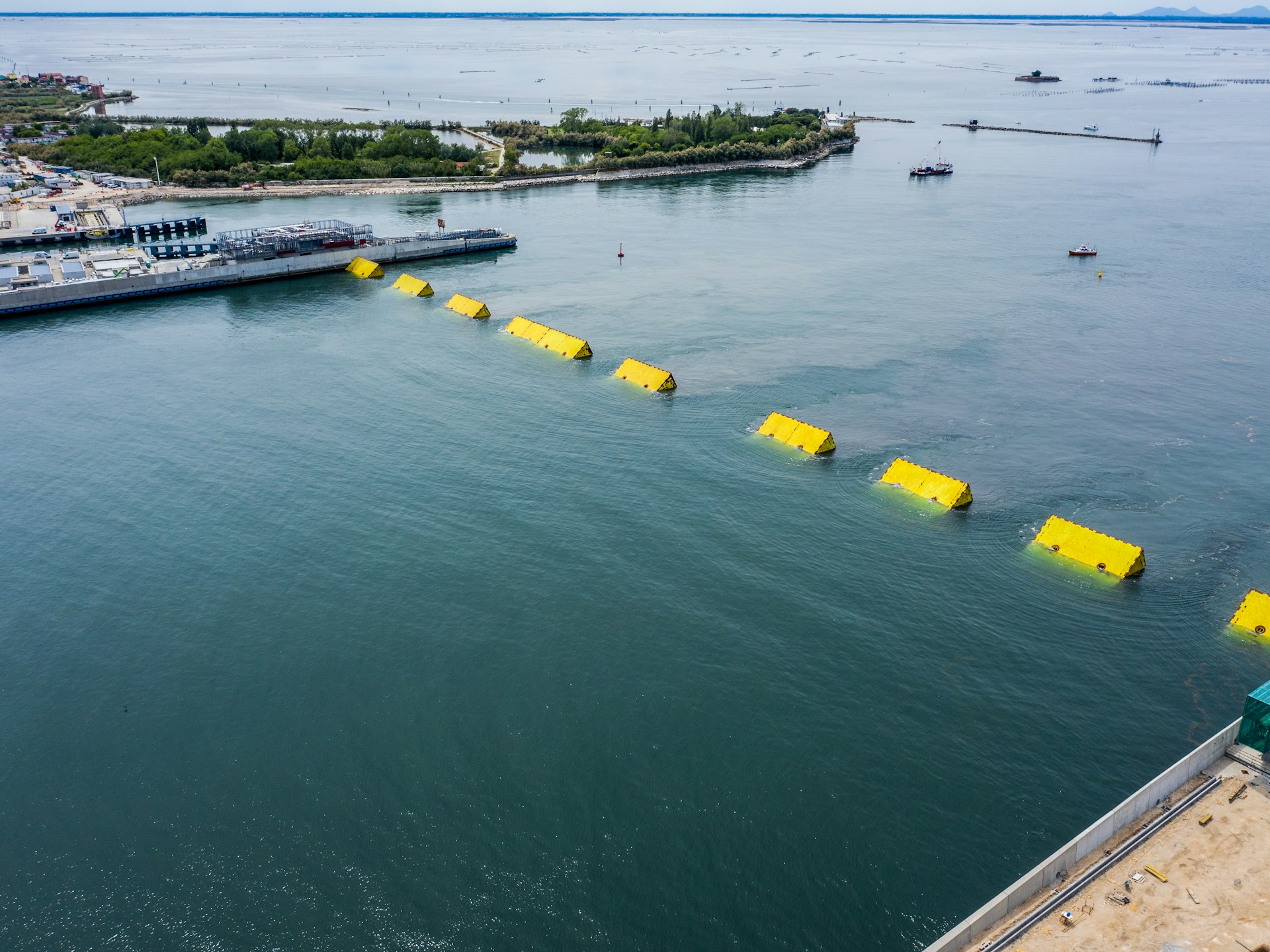 Venice's flood dams had their first real test this weekend - Lonely Planet