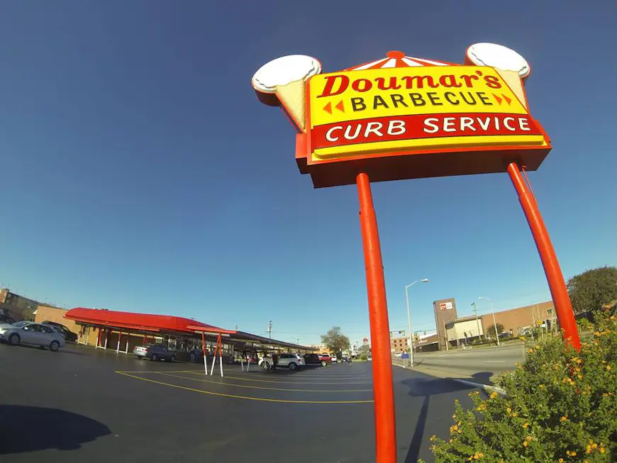 Carhops are back in style at these classic US drive-in restaurants ...