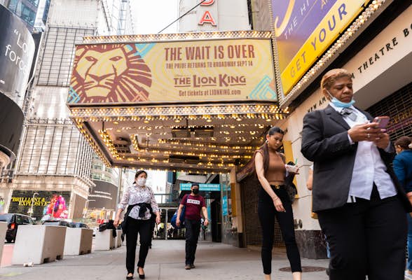 Broadway shows to continue requiring masks through May - Lonely Planet