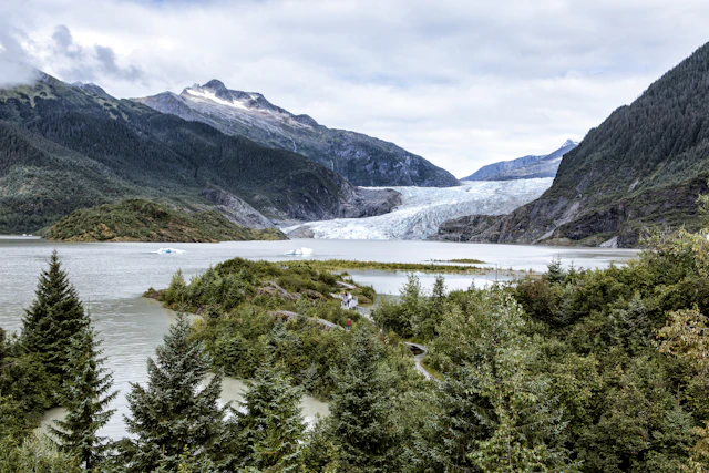 The 6 best hikes in the Poconos Mountains - Lonely Planet