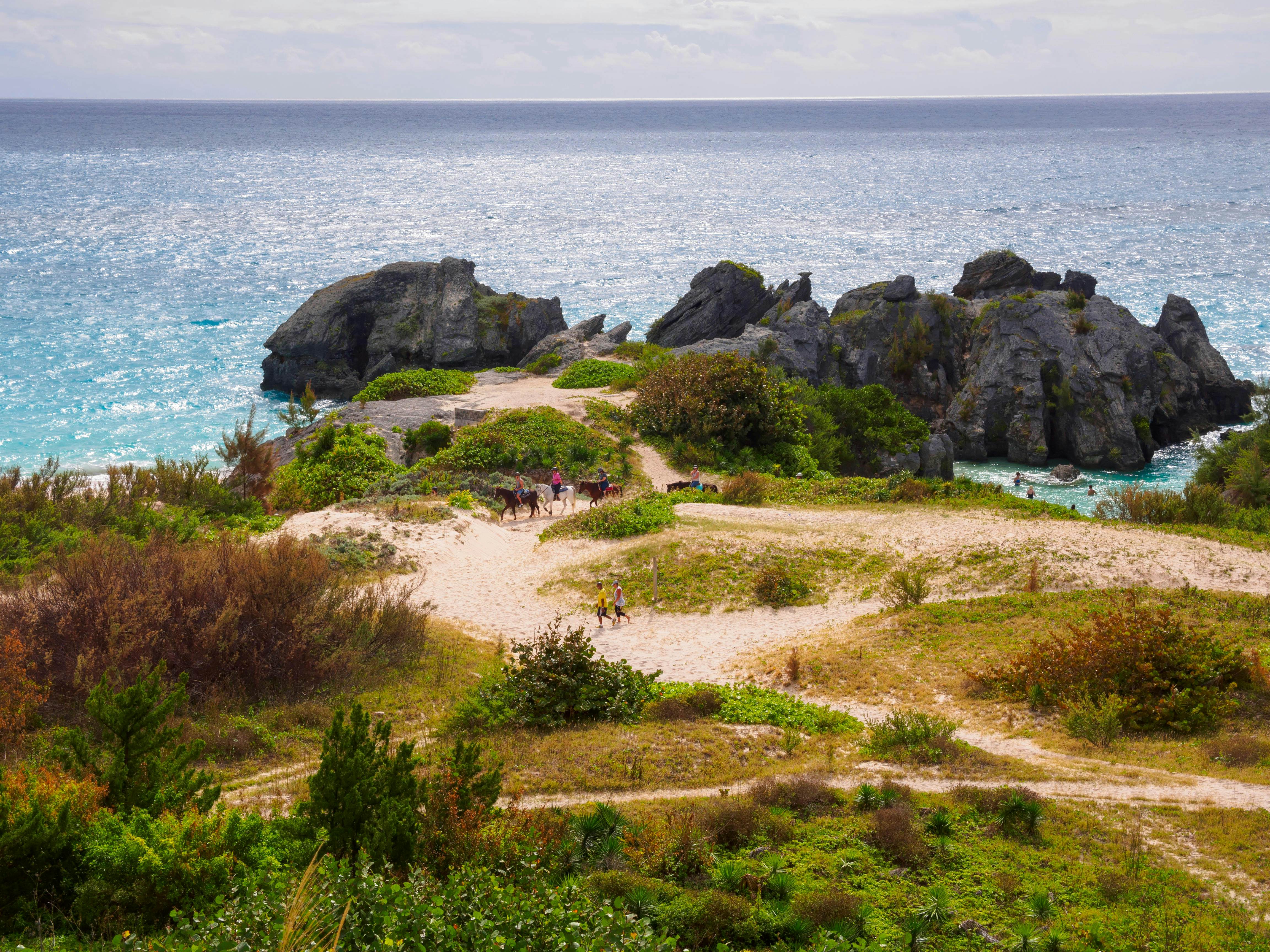 How to get around in Bermuda - Lonely Planet