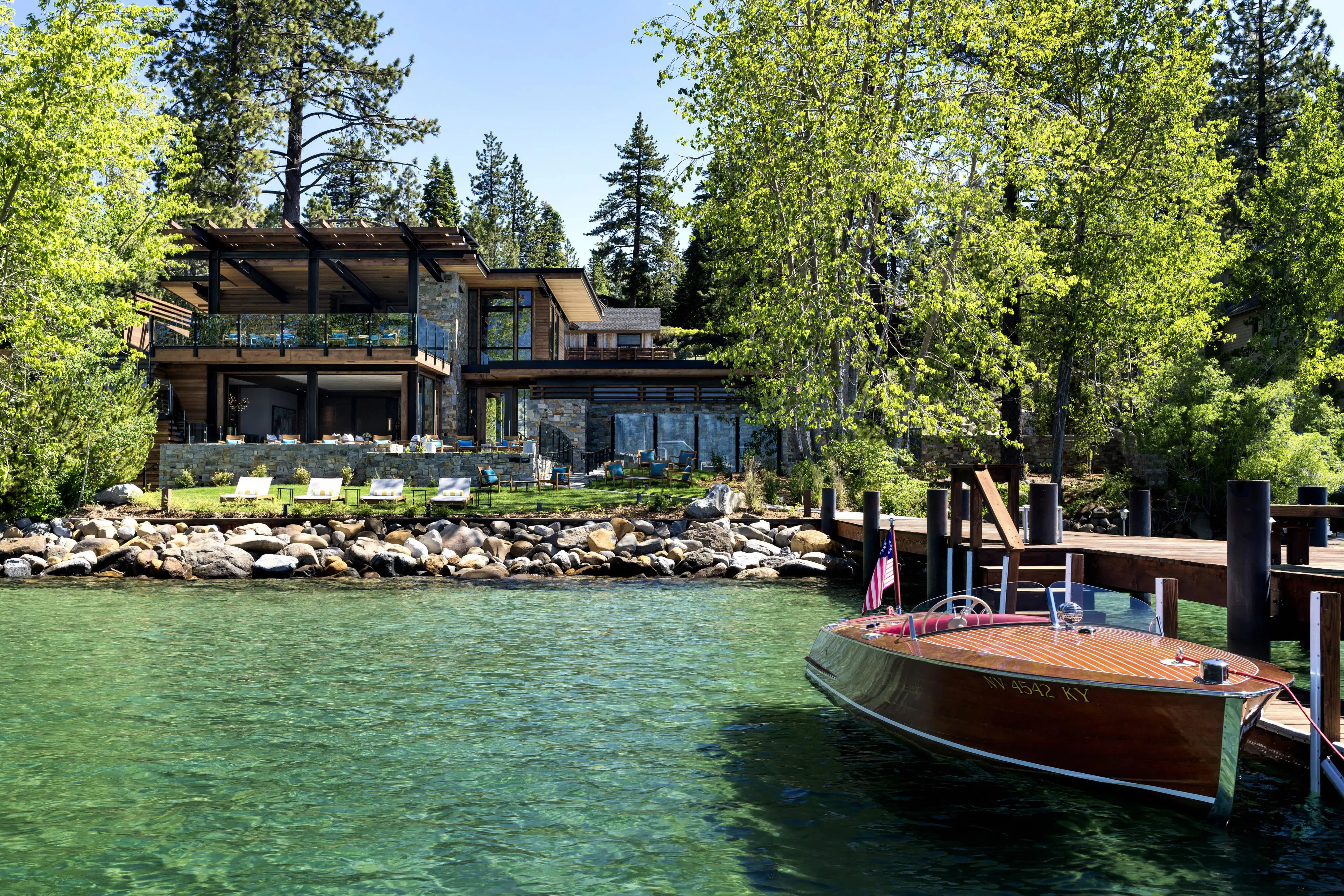 A guide to Lake Tahoe's best beaches (and where to park) - Lonely Planet