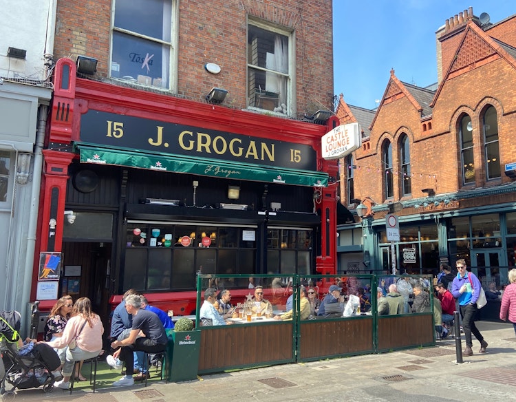 Where can I find traditional pubs in Dublin that locals love? - Lonely ...