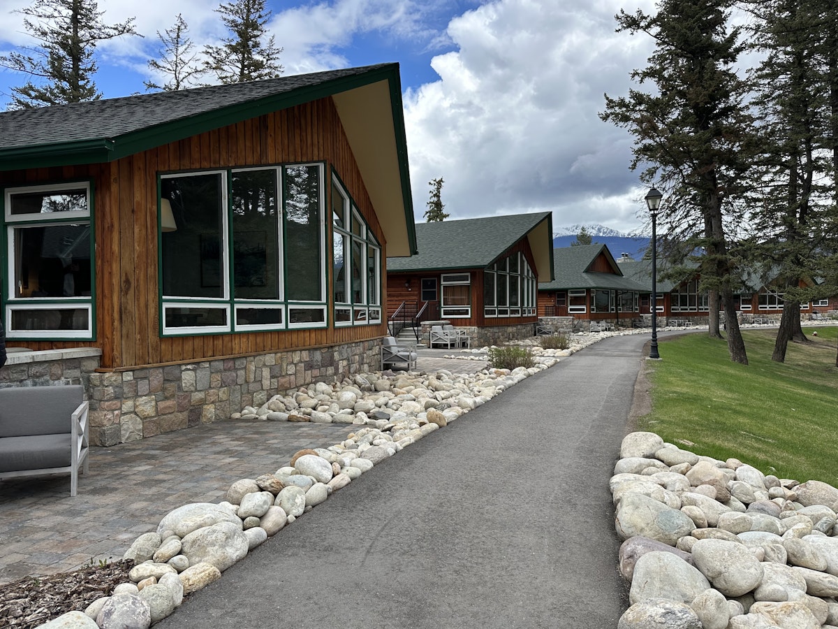 Take a luxury train trip through the Canadian Rockies on the Rocky ...