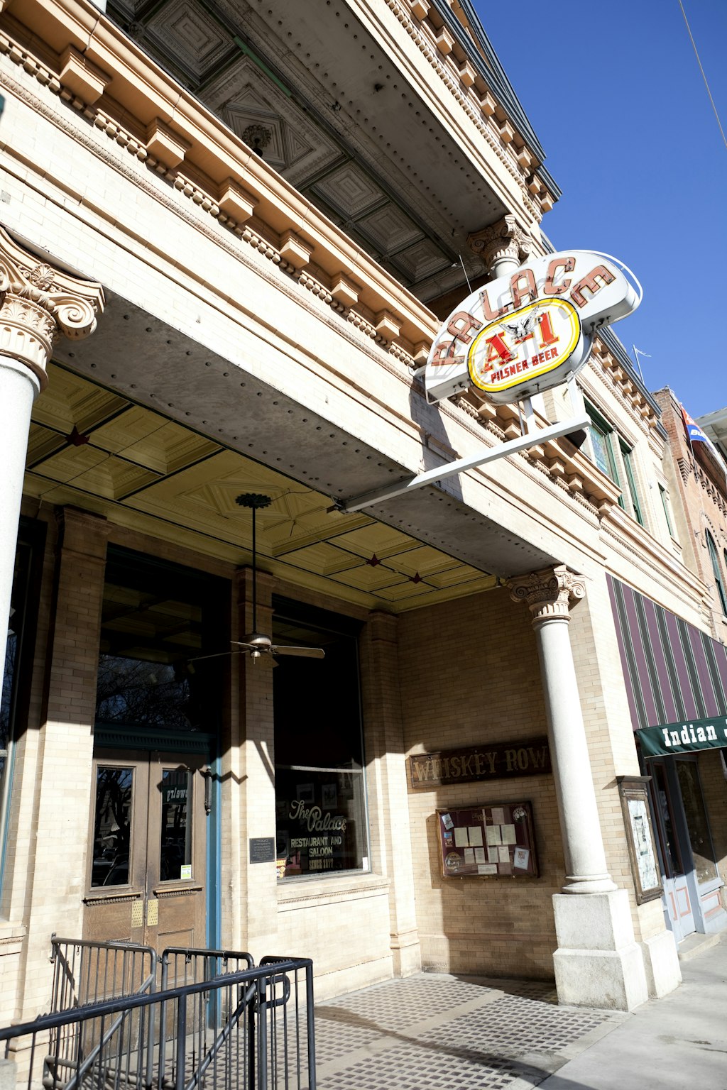 10 historic restaurants in the US to visit - Lonely Planet