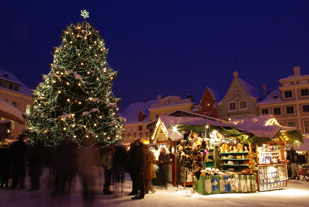8 Christmas traditions from around the world - Lonely Planet