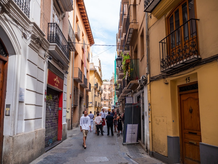 Getting around in Valencia - Lonely Planet