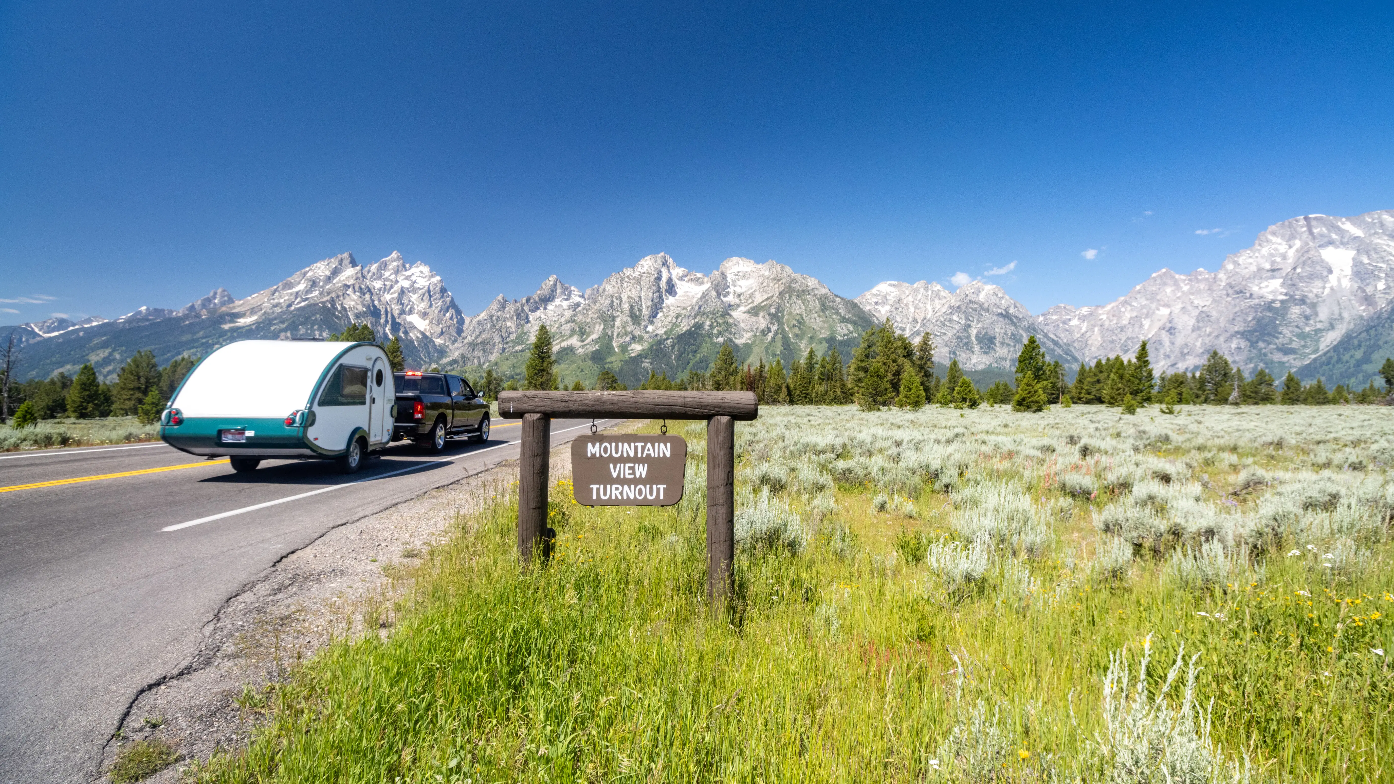 The best road trip through Grand Teton and Yellowstone National Parks ...