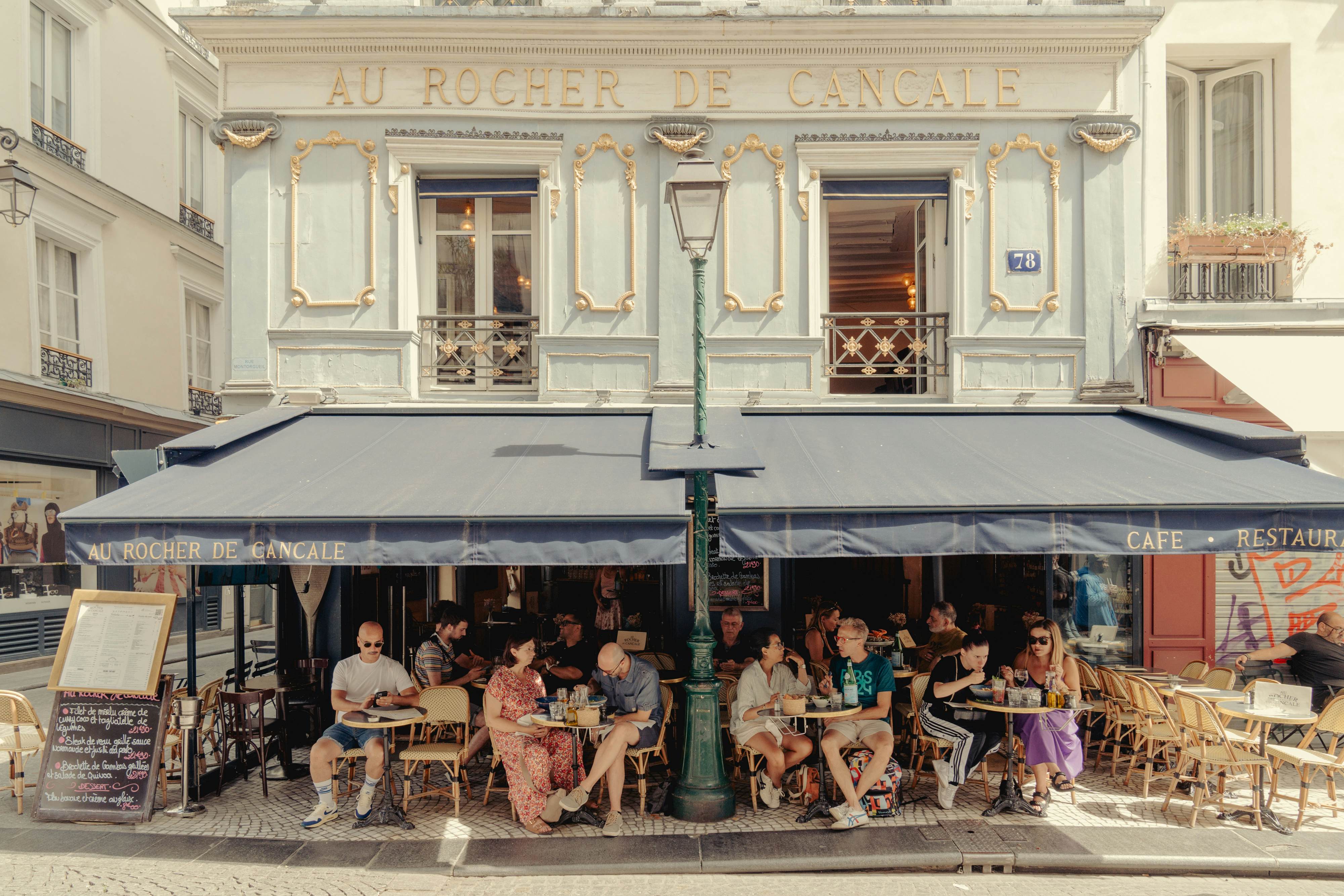 Paris' Left Bank vs Right Bank - Lonely Planet