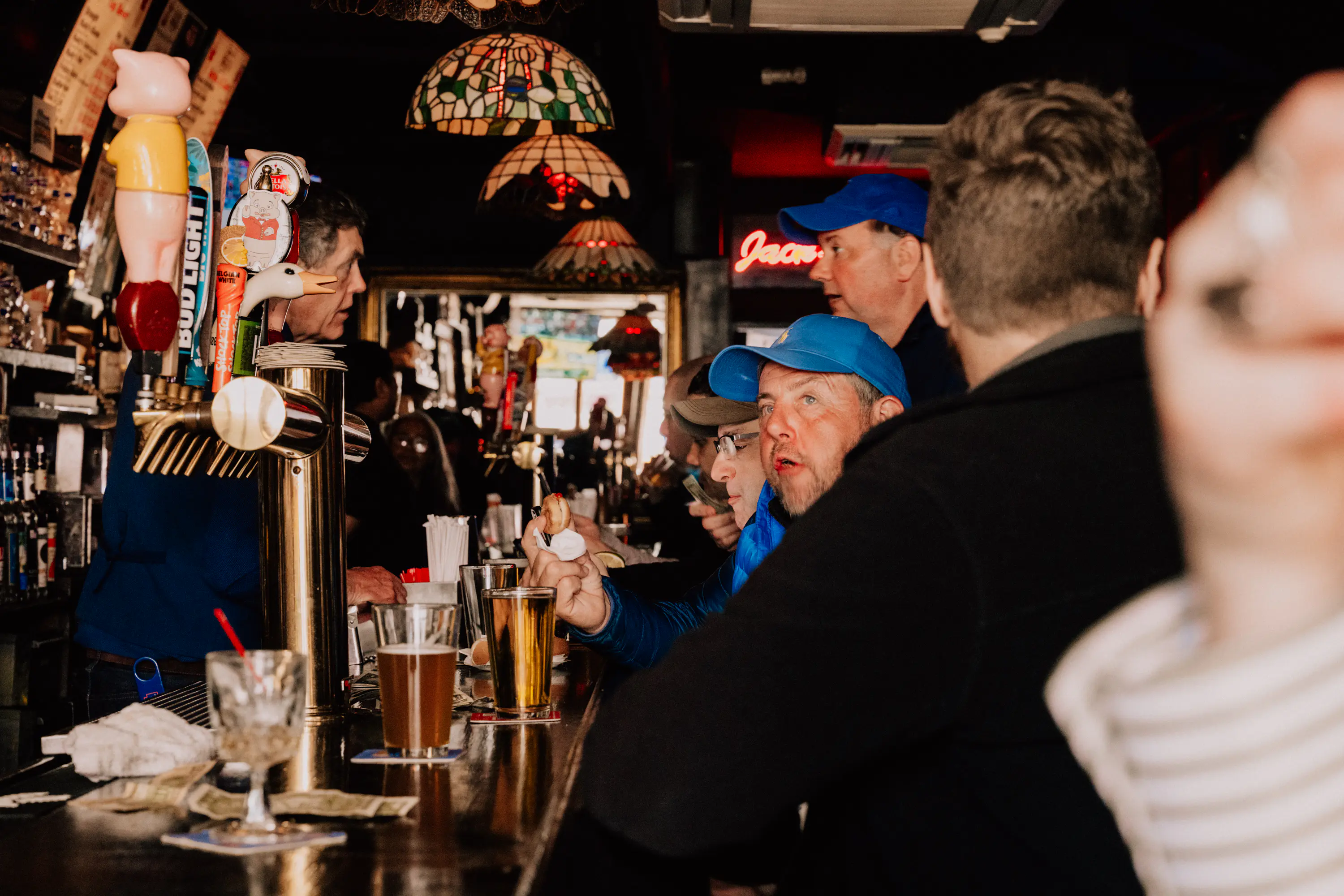 10 of the best dive bars in New York City - Lonely Planet