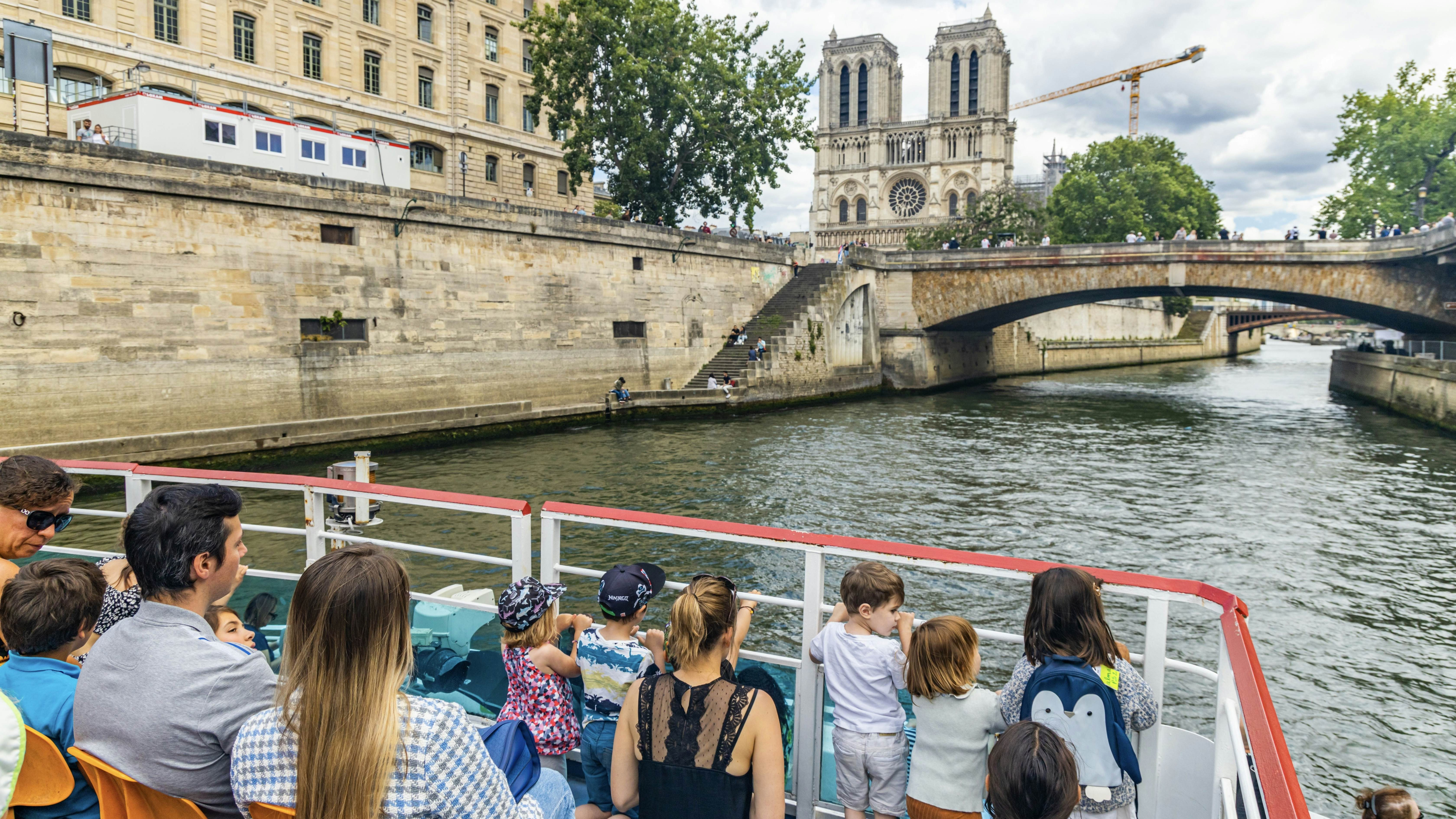 Paris' Left Bank vs Right Bank - Lonely Planet