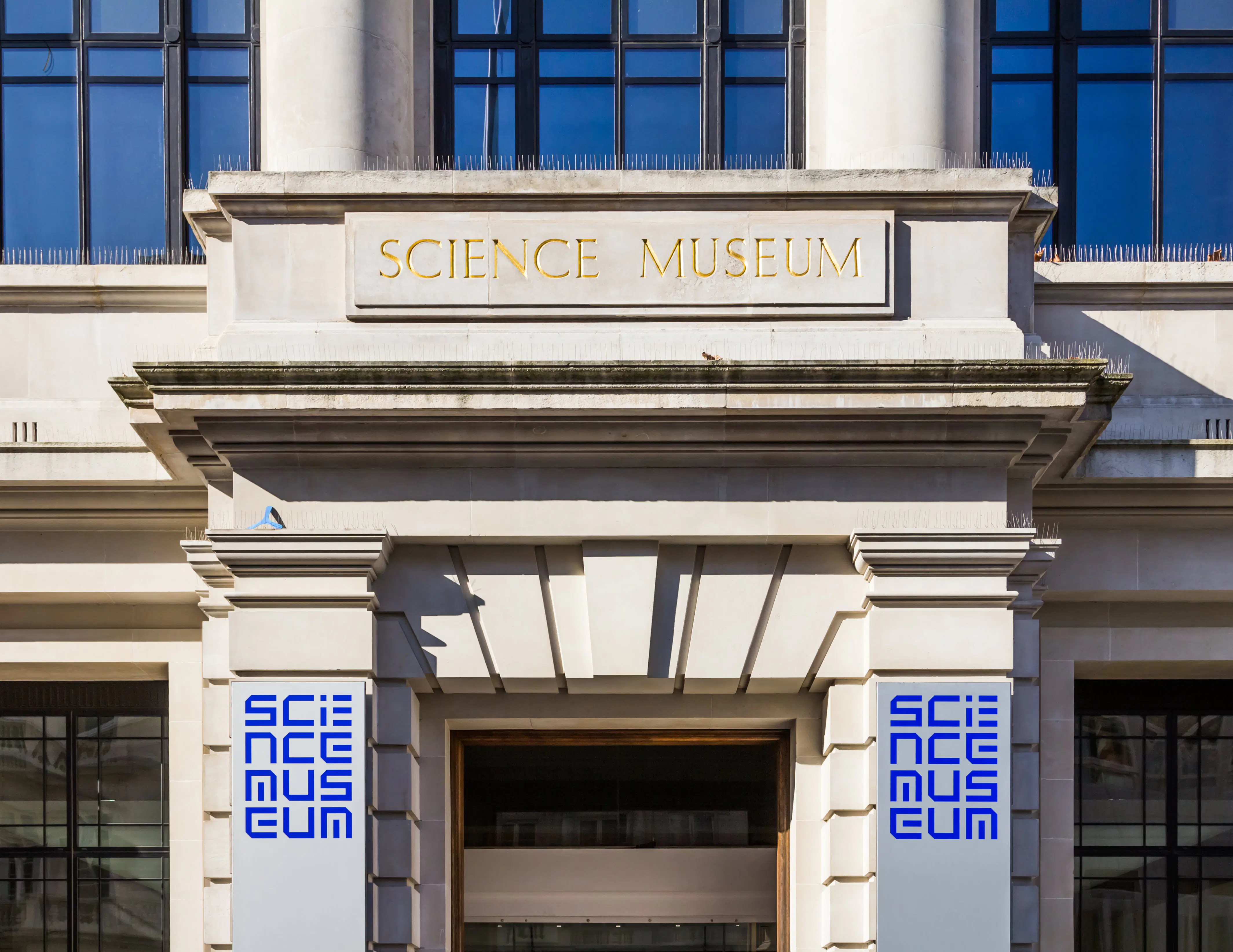 The Lonely Planet guide to London's Natural History Museum and Science ...