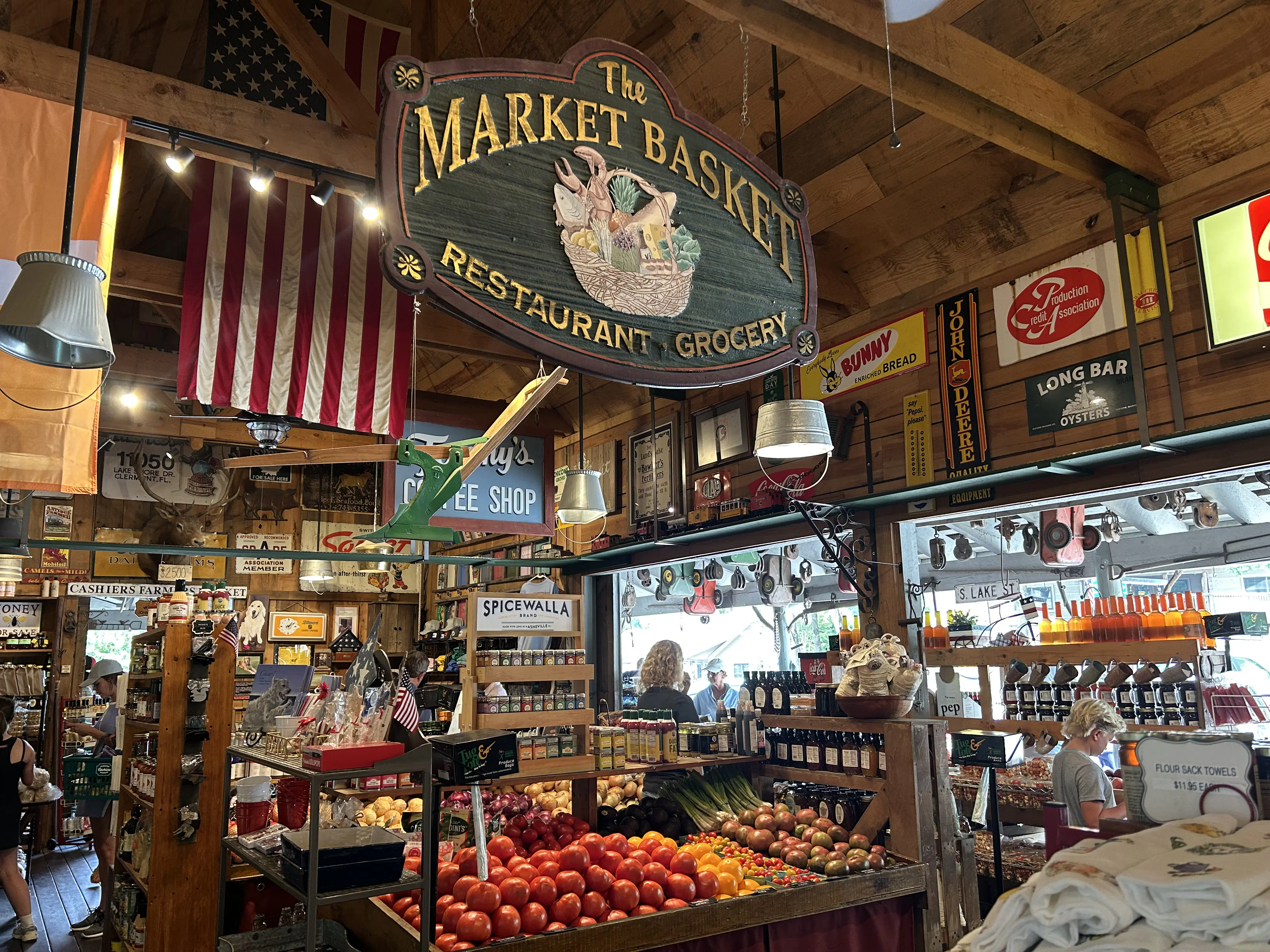 Our staff's favorite local food markets in the US - Lonely Planet