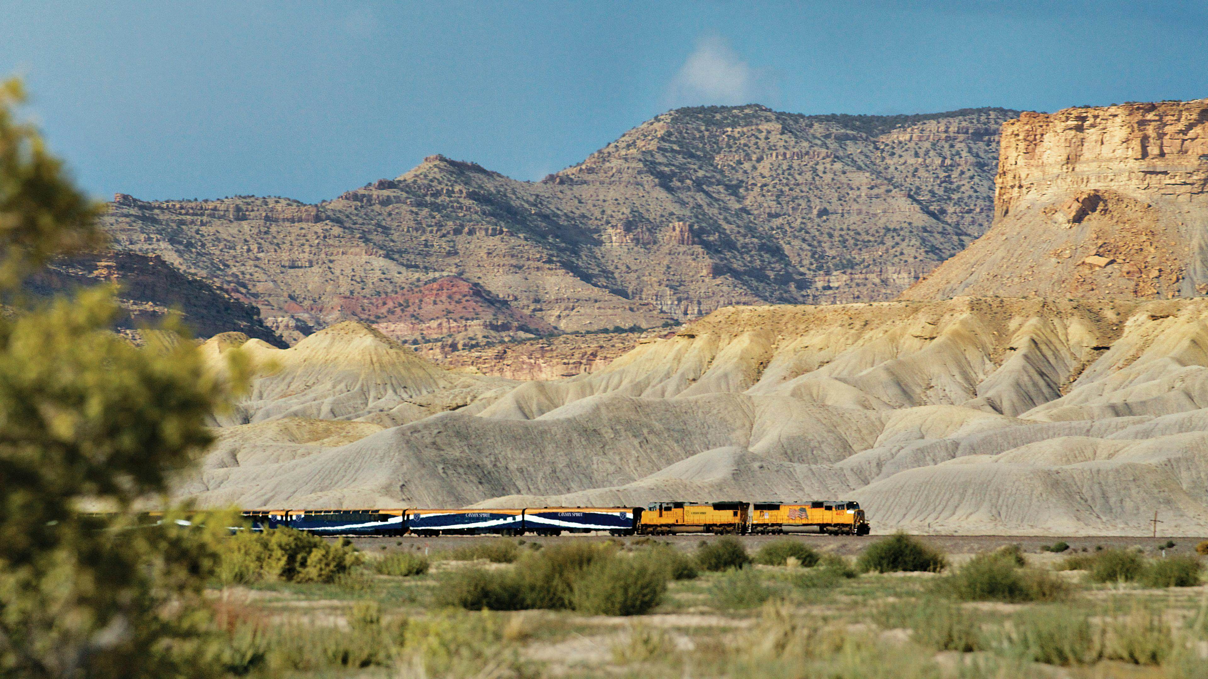 Riding in luxury on Canyon Spirit's Rockies to the Red Rocks train ...