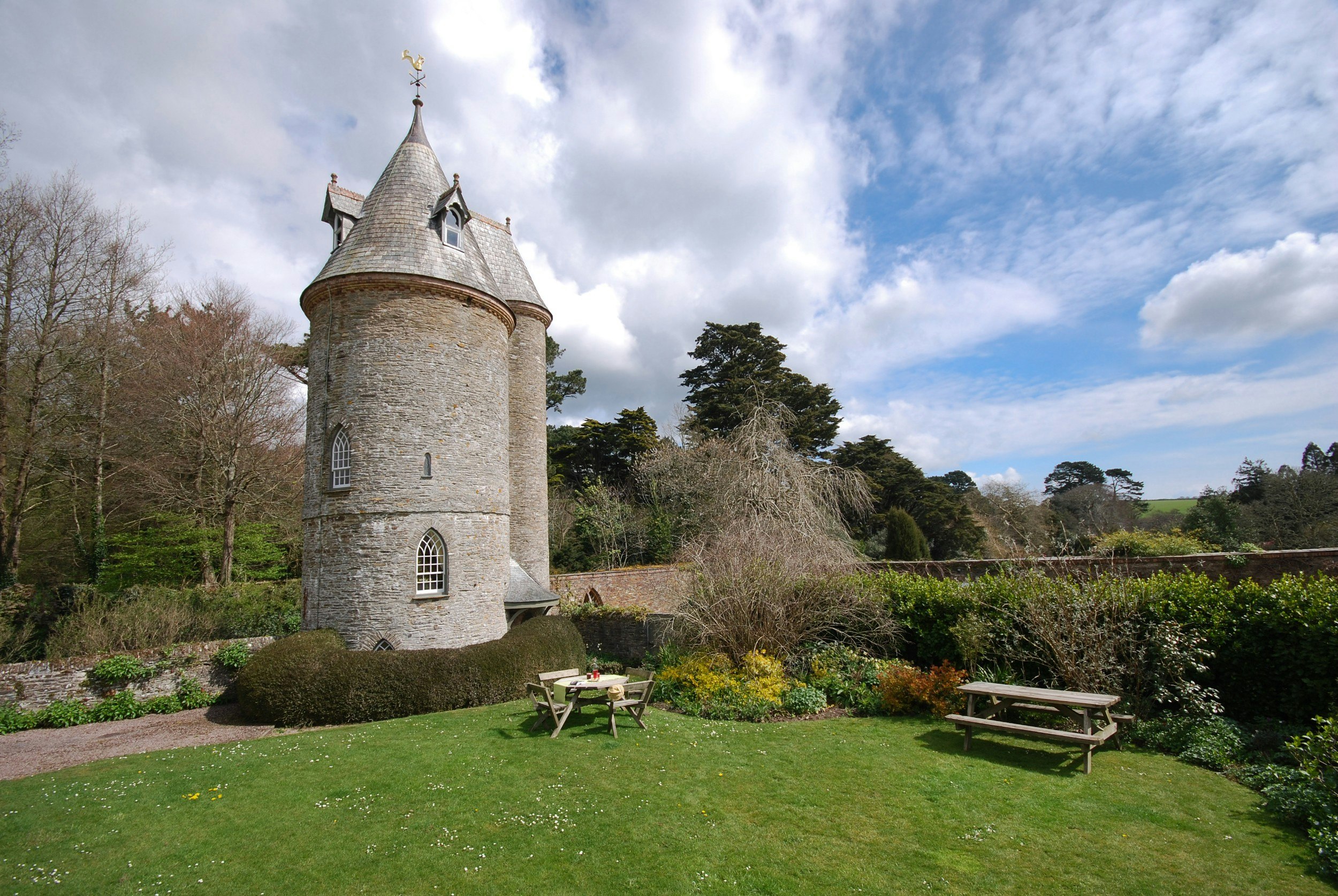 Majestic castles you can rent in the UK this summer - Lonely Planet