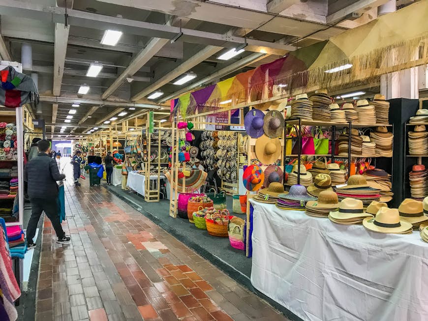 How these Colombian Christmas traditions bring family together - Lonely ...